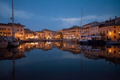 Grado bei Nacht | Grado Guide